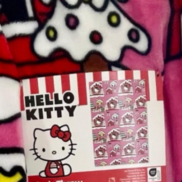 Hello Kitty | Bedding | Hello Kitty Viral Christmas Blanket 5x 70in ...